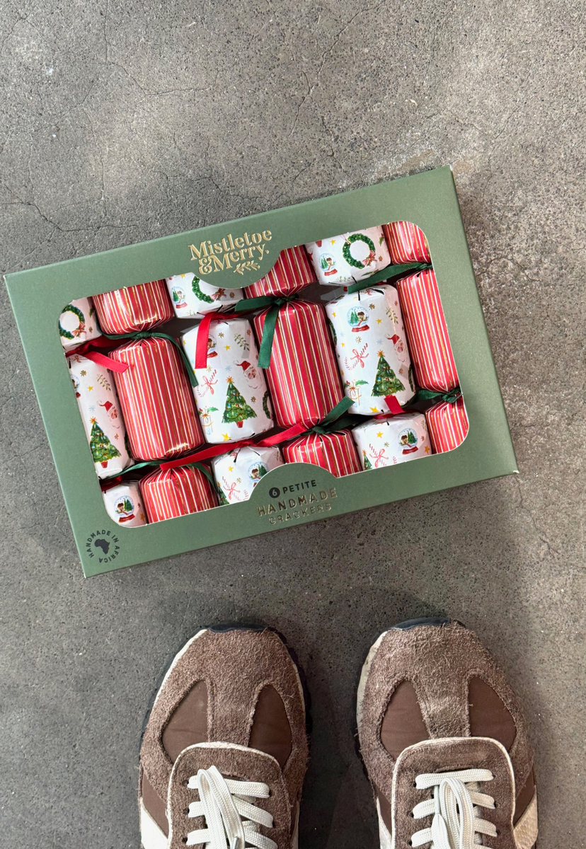 mistletoe & merry - petite watercolour icons crackers – GOOSE